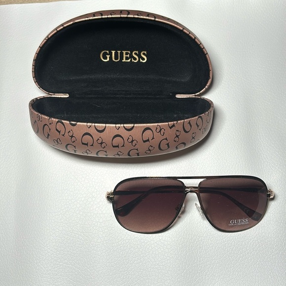 Guess | Accessories | Guess Aviator Sunglasses And Case | Poshmark